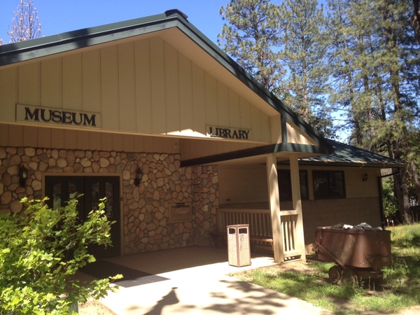 Tuolumne County Library - Groveland Branch in Groveland, CA ...