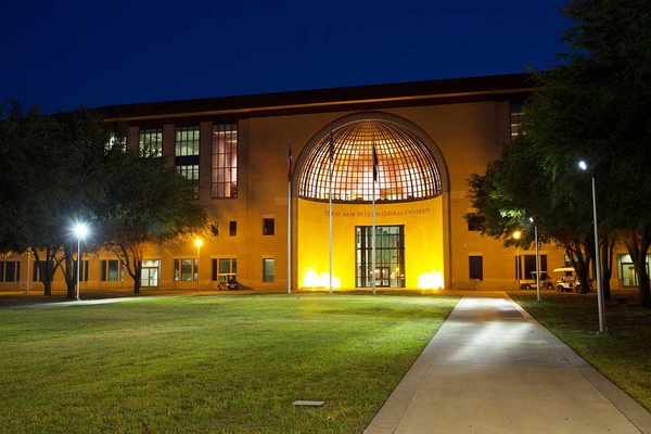 Sue and Radcliffe Killam Library in Laredo, TX | LibraryThing Local