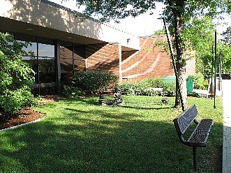 East Brunswick Public Library in East Brunswick, NJ | LibraryThing